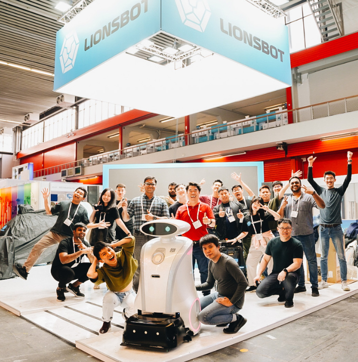 Cleaning Robots - Vacuum, Scrubbing, Mopping, Load Pulling | Singapore